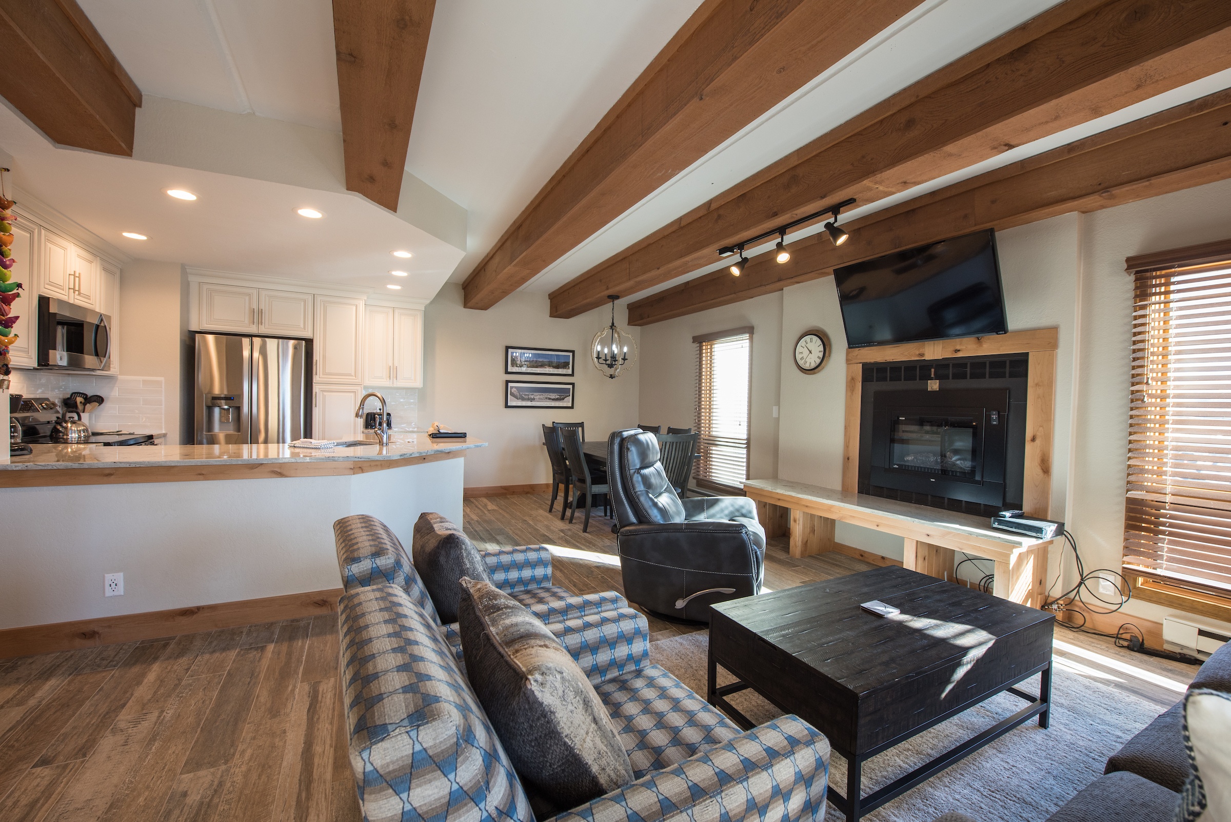 Recently Remodeled Ski Lodge Styled Plaza Condo | RedAwning