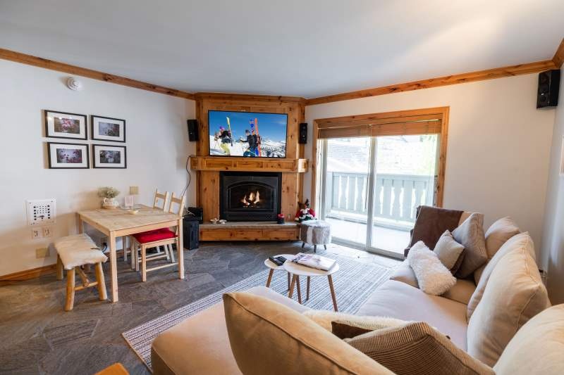 Nine Vail Road Condos in Vail Village with Onsite Pool | RedAwning