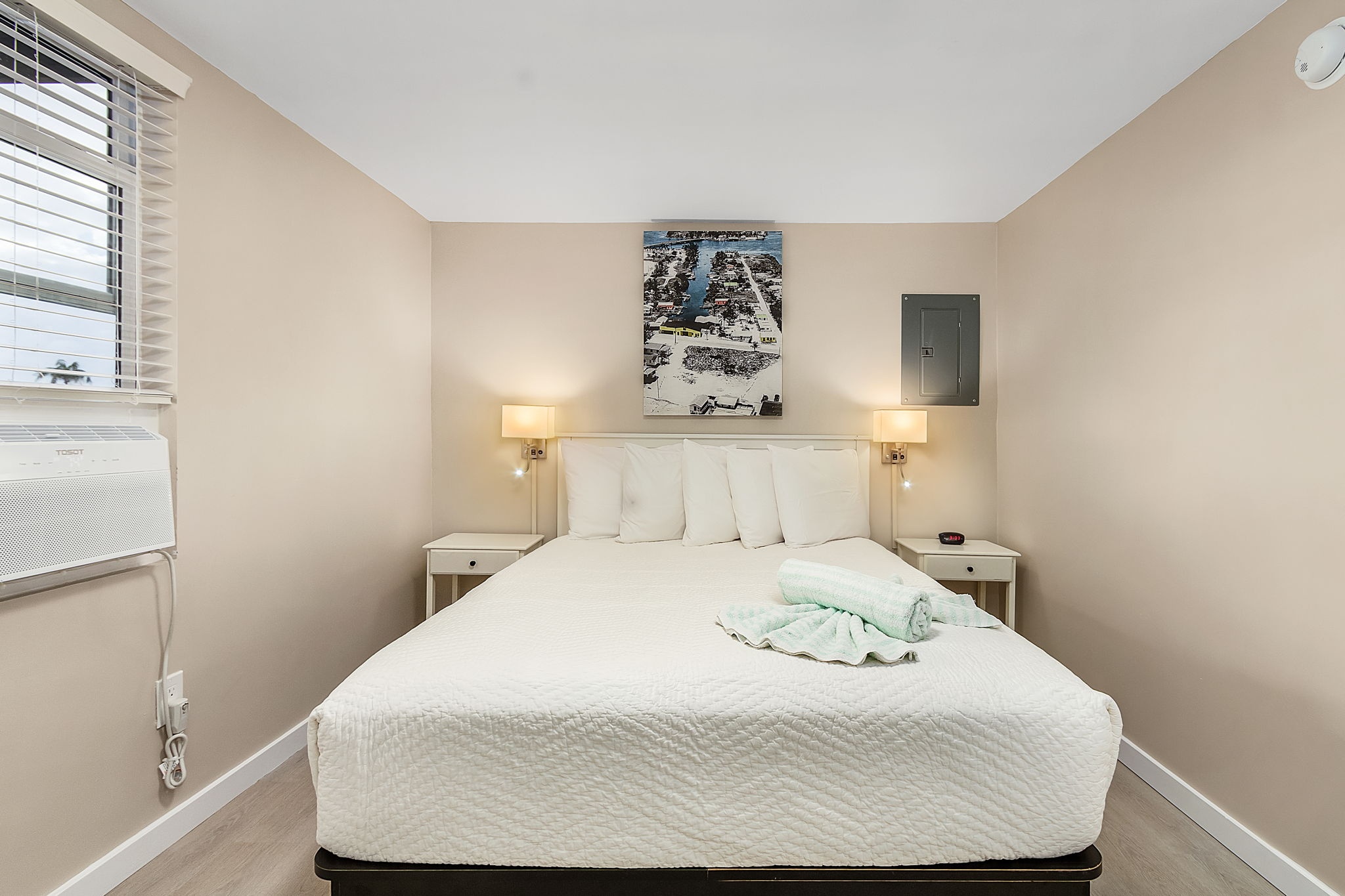 1030 Cabana Azul Charming 1BR Cottage Near Times Square & Beach | RedAwning