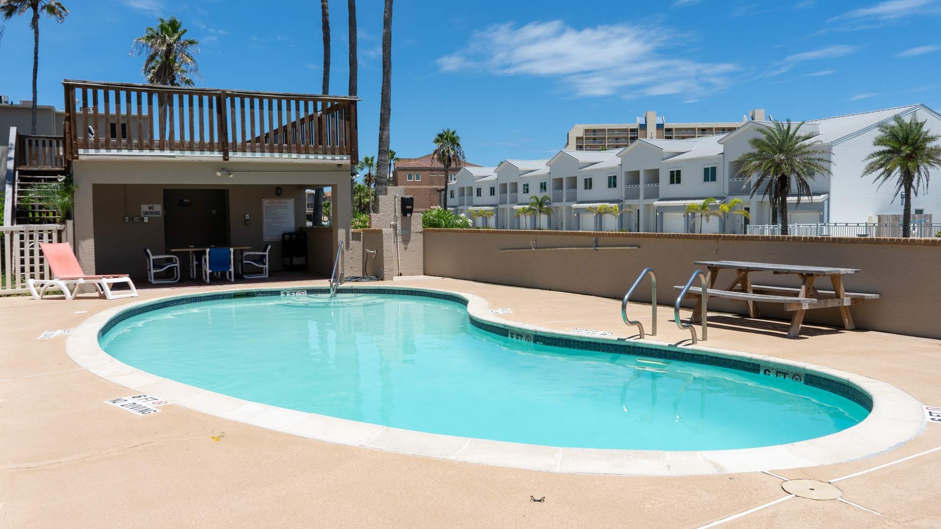 250 Paces to Beach * Pool * 1st Floor | RedAwning