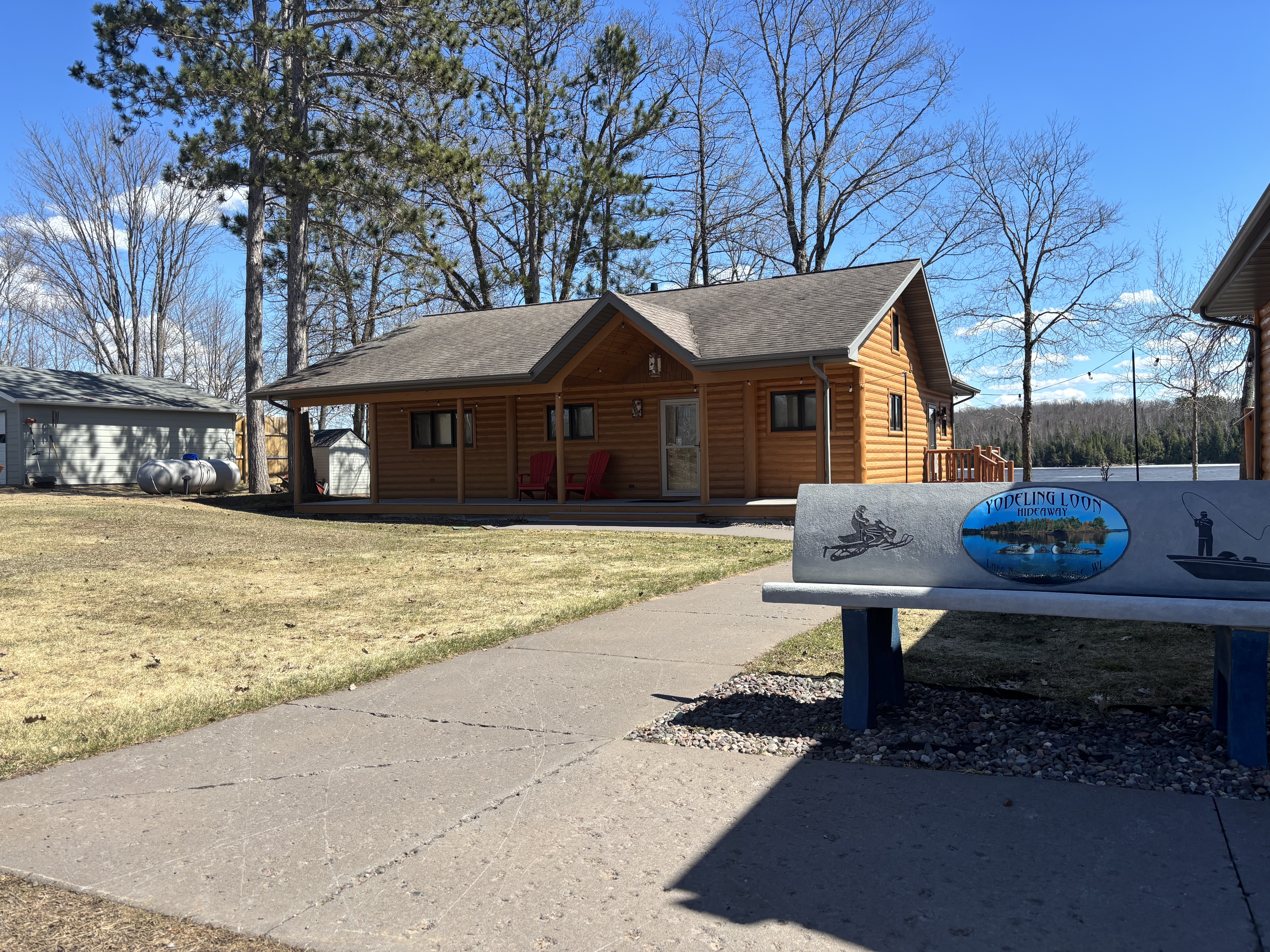 Yodeling Loon Hideaway | RedAwning